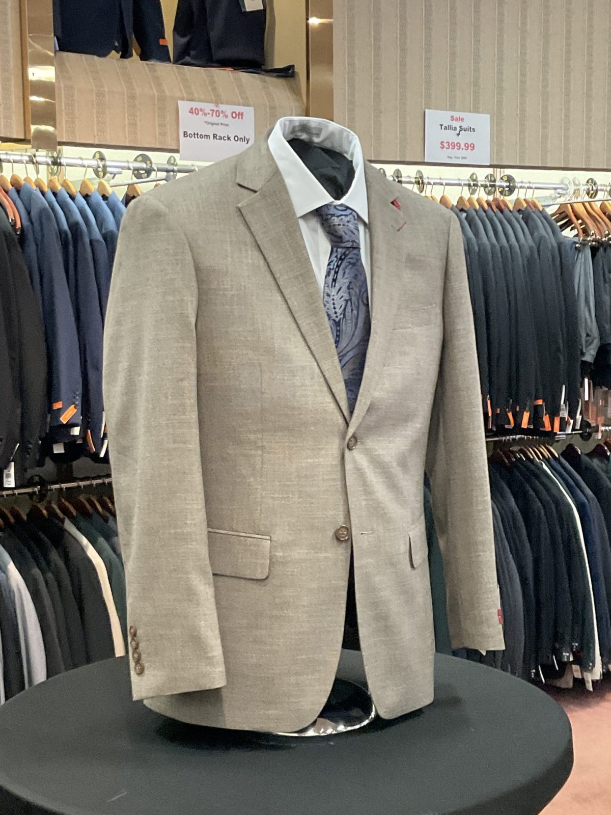 Men’s Clothing Store Near You in Kalamazoo, MI